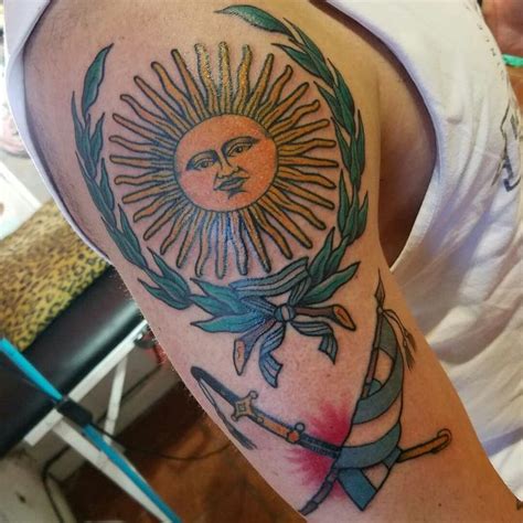 Pin De Ashley Phillips En Tattoo En 2024 Tatuaje Pequeño Tradicional Tatuaje Armadura