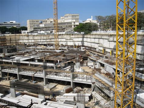 무료 이미지 산업의 구성 일 시티 아침 건물 Large Structure 개발 건축물 진화 높은 각도 전망 기중기 기계 수준 바닥 구름