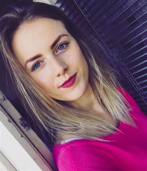 Predicting Customer Satisfaction Based On Data From Customer Support Centre Pewe