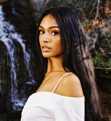 Kaaviya Sambasivam R Vindictaratecelebs