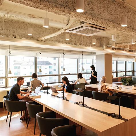 코워킹스페이스 공간에서 누리는 나만의 사무실 저렴한 비용으로 비즈인 공유오피스 강남구청역센터