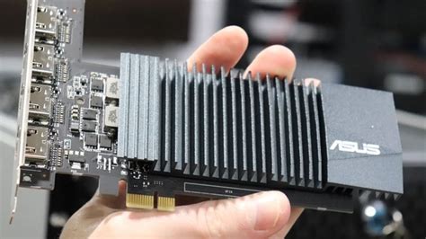 Intel UHD Graphics tương đương Card nào