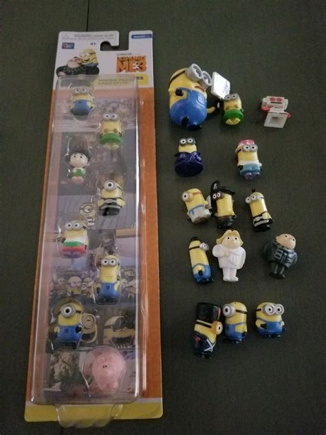 Despicable Me Minion Micro Mini Figure Lot Of 28 Includes 8 New Free