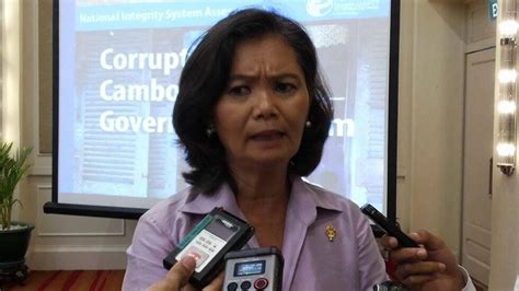 អង្គការ សង្គម ស៊ីវិល និង បក្ស ប្រឆាំង ស្នើ សុំ ជា ថ្មី ឲ្យ ធ្វើ វិសោធន កម្ម ច្បាប់ ៣ ជា បន្ទាន់