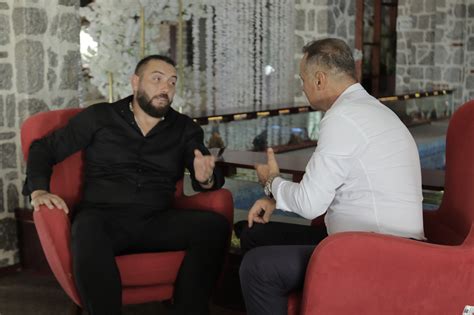 Благоја Грујовски и Гоце Пејковски промовираа дует песна и спот за истата Estrada Plus