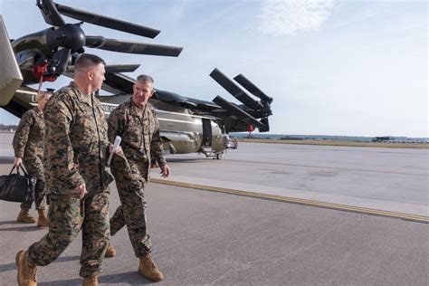 Dvids Images Commandant Gen Smith Thanks Hmx 1 [image 6 Of 18]