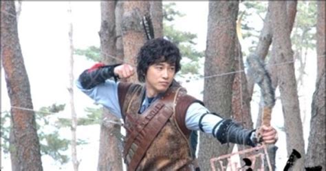 허균 홍길동을 두번 죽이다