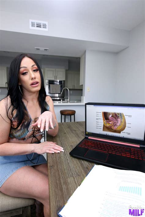 Jennifer White Stepmom Teaches Sex Education 6188927 Porn Pic Eporner