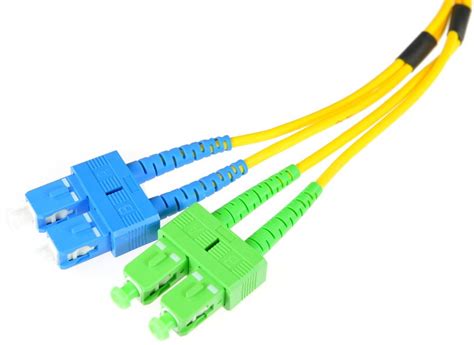 PATCHCORD ŚWIATŁOWODOWY SM SC UPC SC APC DUPLEX 2m opinie cechy