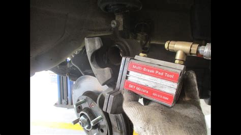 스카이모터스 스파크 프런트 브레이크 패드 교환 에어식 멀티 브레이크 패드 공구 Multi Break Pad Tool 자동차공구 특수공구 Youtube