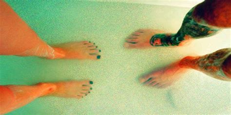 9 Reasons Shower Sex Is The Worst Sex Ever Yourtango