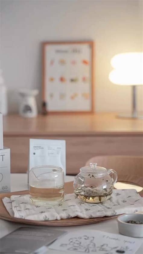 느릿한 김제이네 라차하우스🪴ㅣ라라차차 크리스마스 분위기 더해본 우리집 거실 🎄 허영허영하던 공간에 러그 포인트 더해주니까 생동감이 느껴지는 것 같아요 이 맛에