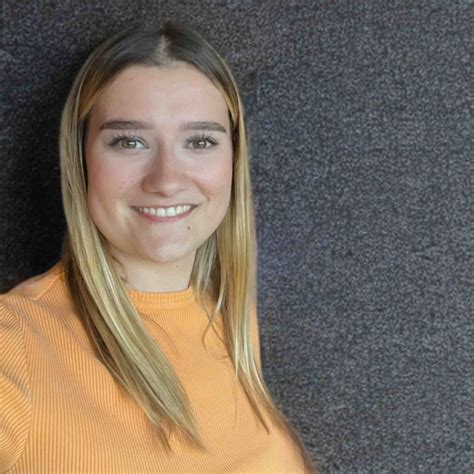 Lara Willmann Content Creator And Marketing Managerin Jf Messekonzept