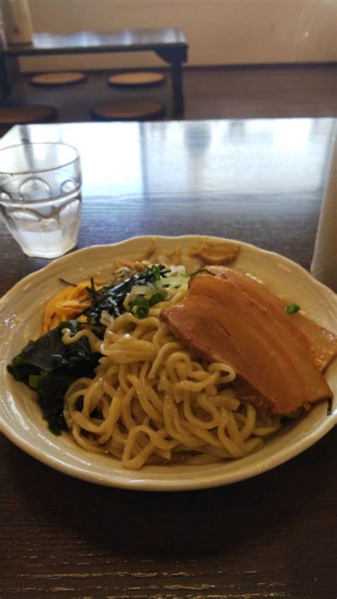 沖縄そば巡りかつお出汁香る 東江そば うまいものと海と小豆太