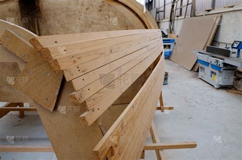 工业 船 木制 船体 独木舟 造船厂 水 新的 水平画幅 海港素材 花瓣网