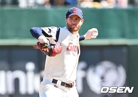 150만 달러 반즈 95만 달러 데이비슨 롯데 외인 원투펀치 완성윌커슨 결별 공식발표