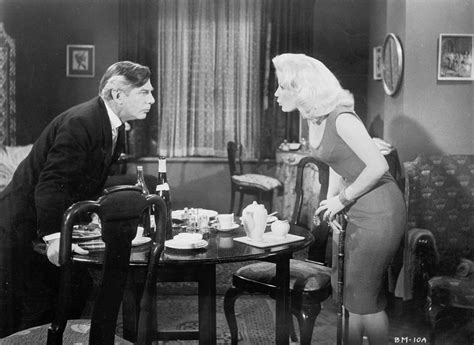 June Cunningham Galerie Z Filmu Čsfd Cz