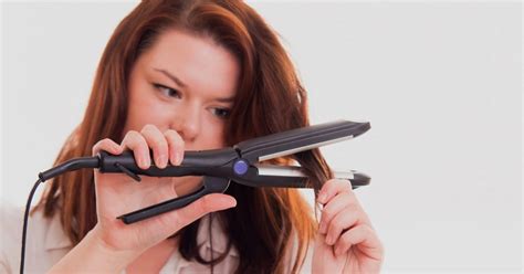 გაიგეთ მიზეზები რის გამოც არ ღირს თმის კერატინით გასწორება