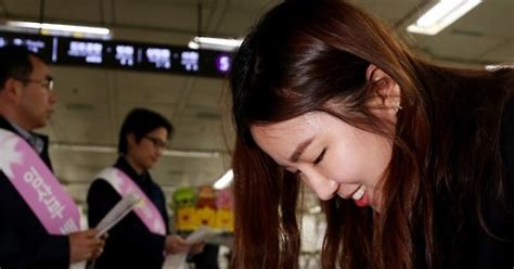 지하철 임산부 배려석 양보할게요