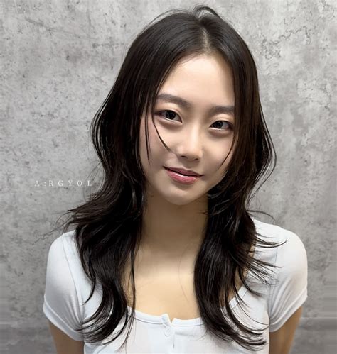 아르결 예준 [ 강남미용실 · 강남역미용실 · 슬릭펌 · 허쉬펌 · 중단발 · 레이어드펌 ] 아르결 예준 여리여리 분위기를 만들어주는 허쉬펌 ☁️ 얼굴형을 감싸주는