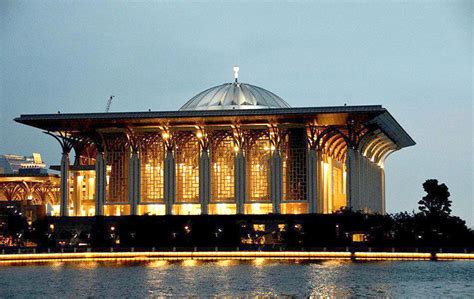 Malaysia Dr Hassan Mohi Ud Din Qadri Visits Tuanku Mizan Zainal Abidin
