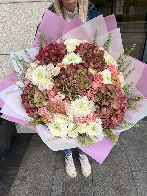 Севилья - Bucharest Flowers