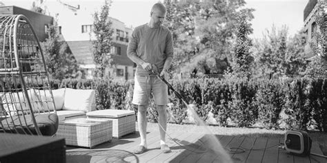 Landscaping Walking Surface Awareness Picture This Spanish