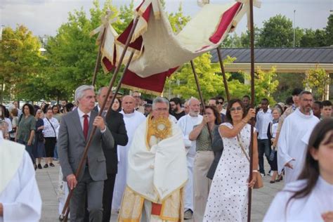 “a Eucaristia Fermenta E Alimenta A Esperança Num Futuro De Paz” Disse