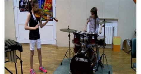 Две българчета ще свирят на най голямата сцена в света Карнеги хол