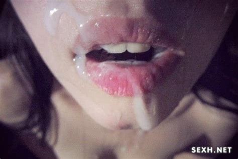 Густая сперма залила лица красоток Pic