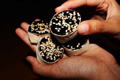 Kulineran Jawa Timur Jubung Jajanan Khas Gresik Mungil Manis Dan Enak