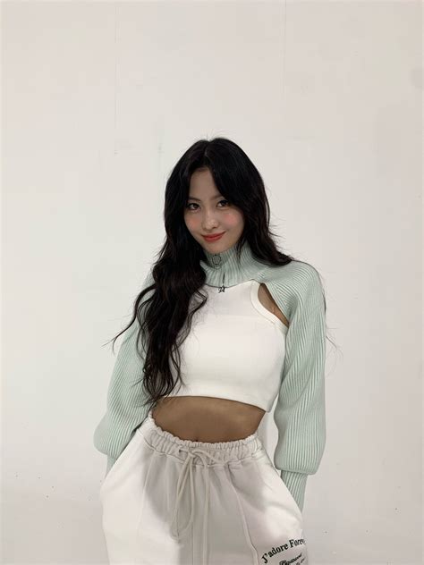 Momo R Momo