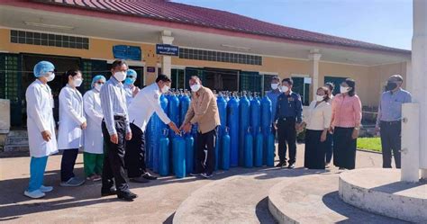 ឯកឧត្តម ស៊ុន សុវណ្ណារិទ្ធិ និងលោកជំទាវ កែ ច័ន្ទមុនី អញ្ជើញនាំយកបំពង់ និង ខ្យល់អុកស៊ីហ្សែន ចំនួន