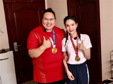 李若彤晒与李雯雯合影 称我又多了一个外甥女 凤凰网