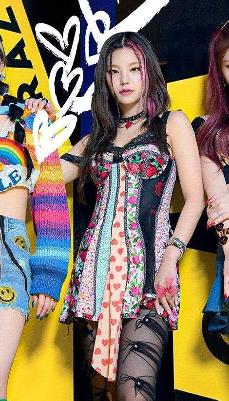 누더기 옷을 기워 입은 Itzy 멤버 Mlbpark