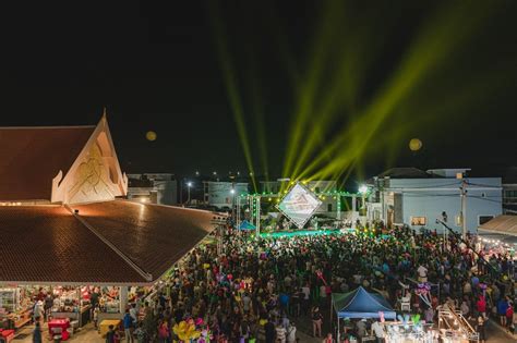 ខណ្ឌកំបូលរីកមុខរីកមាត់បន្ថែមទៀតដោយមាន ផ្សារ រំដួល ជាផ្សារធំជាងគេនៅក្នុងខណ្ឌកំបូលបានបើកលក់ជាផ្លូវការ