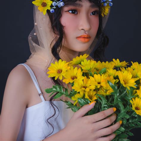 Drama Addict เสี่ยชูแถลงข้อมูลทุจริตการเลือกตั้งที่รวบรวมมาจากภาคประชาชนที่ส่งเบาะแสให้แก ซึ่ง