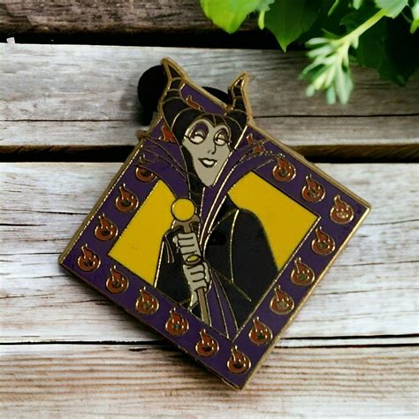 Maleficent From Sleeping Beauty Disney Pin Villain Starter Set