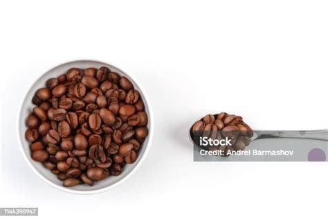 볶은 커피 곡물로 채워진 컵과 스푼 커피 레이아웃 평평한 누워 가득 찬에 대한 스톡 사진 및 기타 이미지 가득 찬 갈색 개체 그룹 Istock
