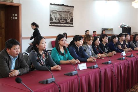 ШИЛДЭГ АРГА ЗҮЙТЭЙ 75 БАГШИД ХҮНДЭТГЭЛ ҮЗҮҮЛЛЭЭ