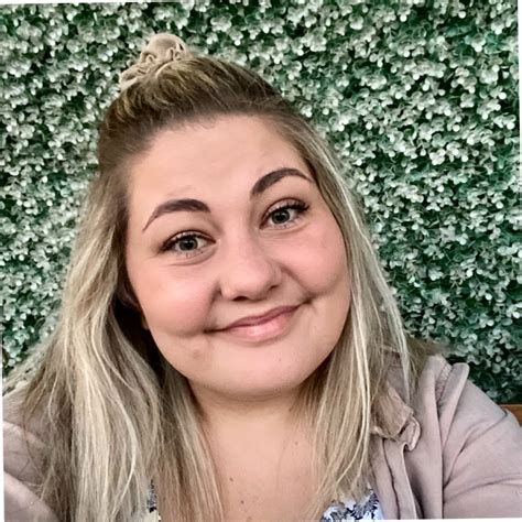 Hanna Devlin Patient Service Representative Lead Advocate Aurora Health Linkedin