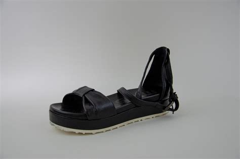 F MJUS VKUSNÉ SANDÁLY V CHAL Aukro