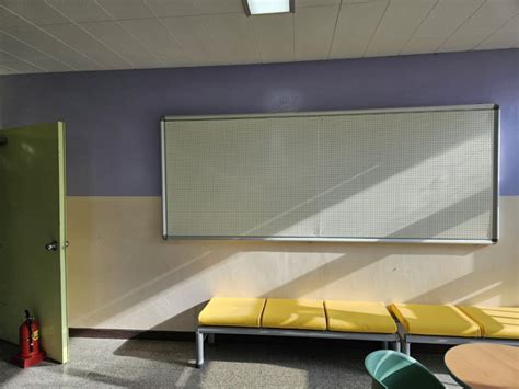 Gb 111 타공게시판 색상 아이보리 타공 게시판 다산교구 유리칠판 타공판 전문 제조 설치 30년