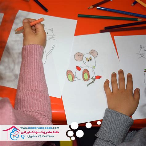آیتم نقاشی خلاق در مهد کودک مادر و کودک ایرانی