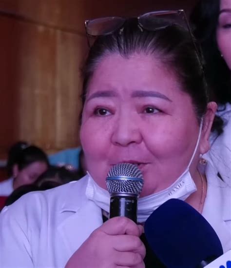 Сувилагчийн цалин бага нийгмийн баталгаа сул байдаг нь ажлаа орхиж харь орныг зориход хүргэж байна