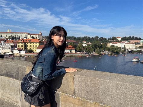 오퀸 프라하🇨🇿🇨🇿 나홀로유럽21일차 벌써 6개국을 돌아버린 돌아이 오퀸 추석인데 전 새벽 공항 노숙중입니다😇 장문 일기 쓰는 거 맛들려서 큰일인데 암튼 헬린이들