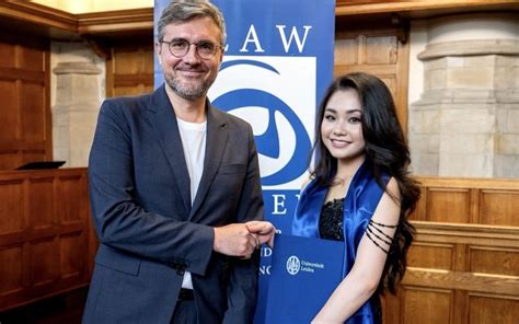 Sandang Gelar Ll M Dari Kampus Top Fidela Gracia Terima Kasih President University