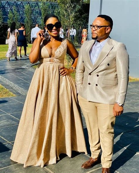 Pin By Aabbccdd On Outfits African In Classy Girl Fashion Latest African Fashion Dresses