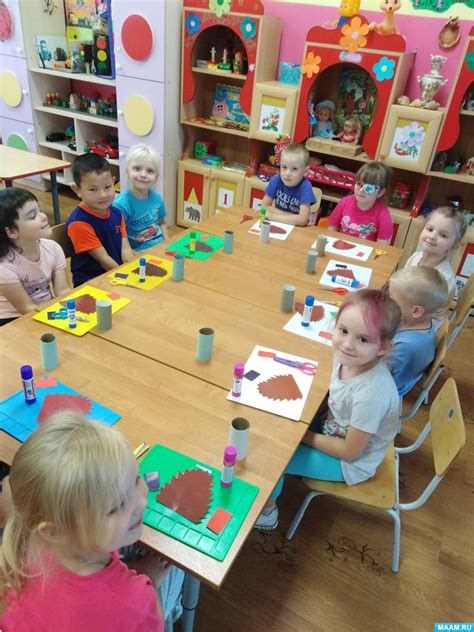 Поделка из втулки «Ежик Колючка 6 фото Воспитателям детских садов школьным учителям и