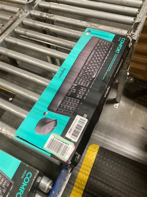 Logitech Mk345 Wireless Combo Full Sized Keyboard With Palm Rest And Comfortable Right Handed